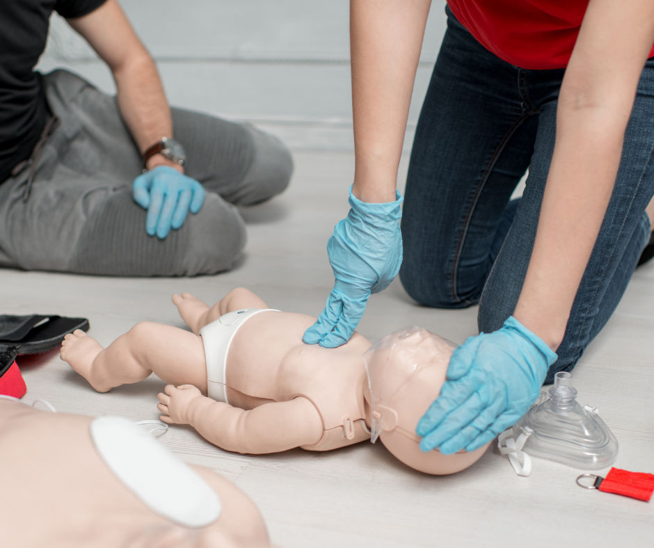 Erste Hilfe am Baby | Helios Klinikum Bad Saarow