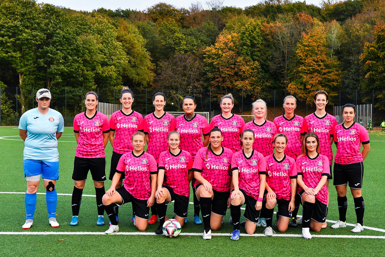 Die WSV-Frauenmannschaft starten die Pinktober-Sondertrikot Auktionen ...