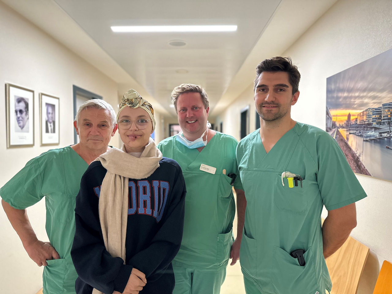 Gegen das Ungesehene: Carinas rettende Zungen-OP | Helios St. Anna ...