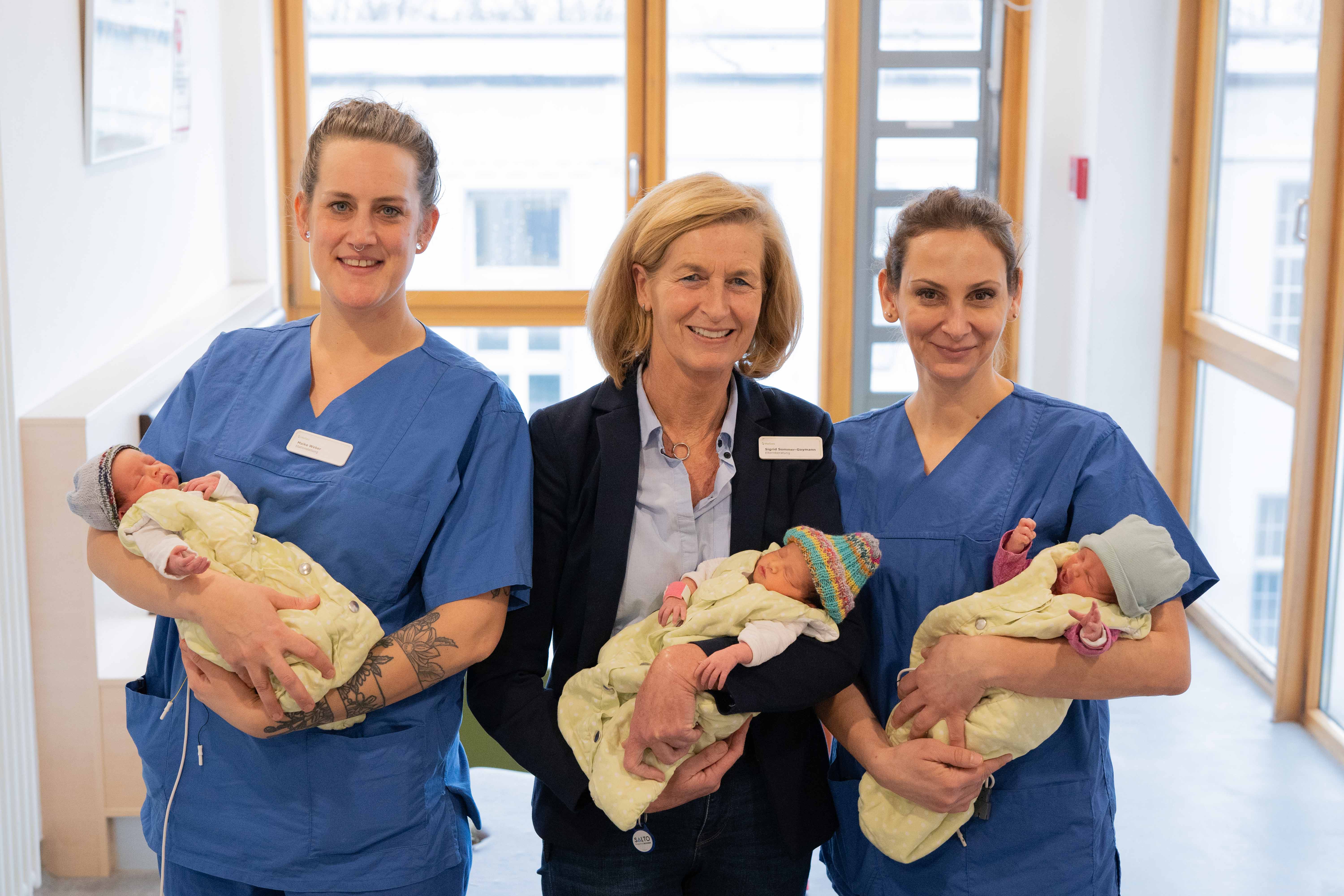 Ein kleines Wunder: Drillinge in Wuppertal natürlich entbunden | Helios ...